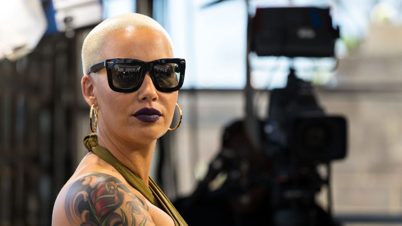 Kobe Bryant halála miatt csináltatott homloktetkót Amber Rose