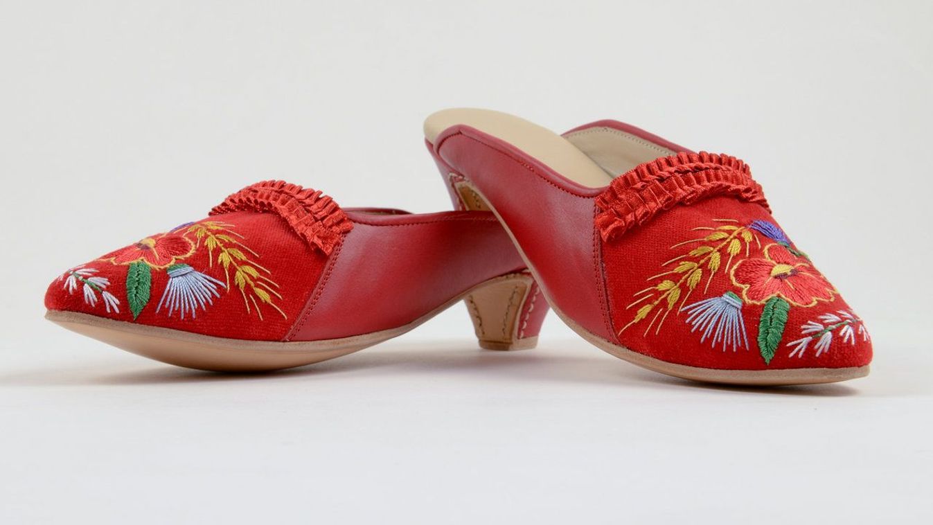 Hogy kerül a pipacs a papucsra? - Önök is megtanulhatják a szegedi ...