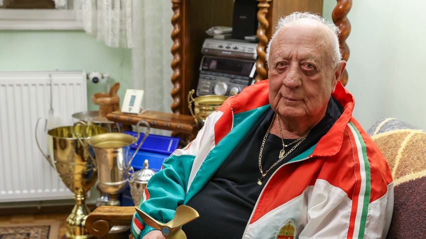 DELMAGYAR - Kertes János: 40 év verseny motorcsónakban