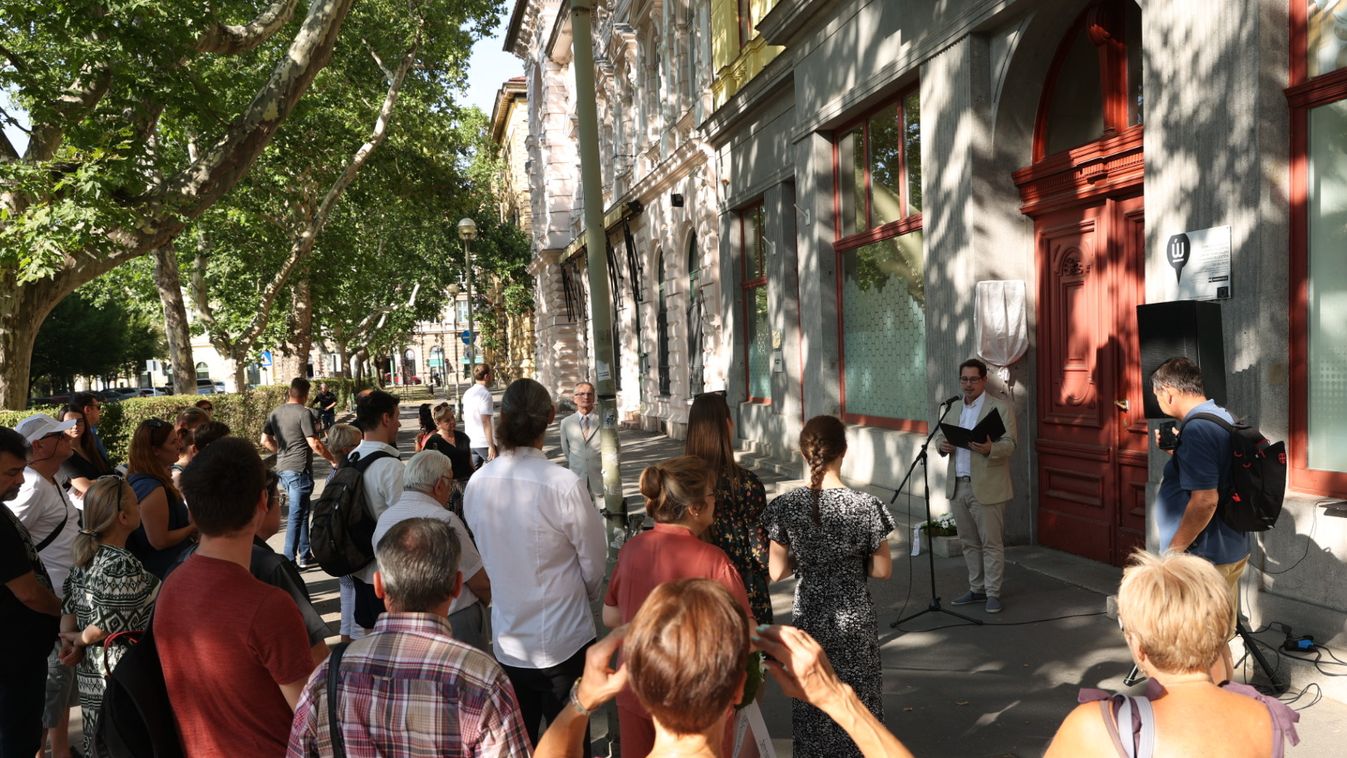 DELMAGYAR - Emléktáblát kapott Agárdy Gábor - Galéria