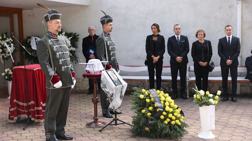 DELMAGYAR - Búcsú Lukács Jánostól - Galéria: Karnok Csaba