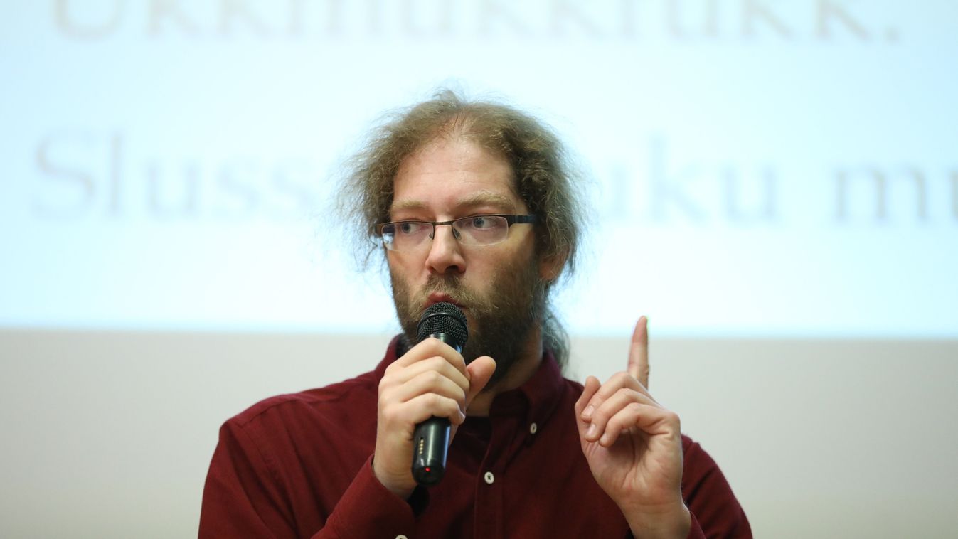 Varró Dániel várj a kicsiket és nagyokat