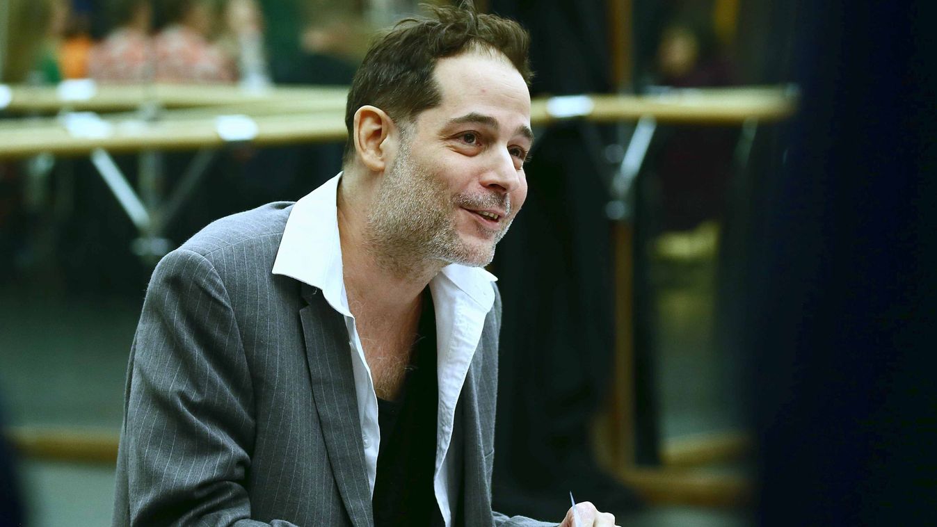 Koltai M. Gábor mocskosul vicces darabot rendez