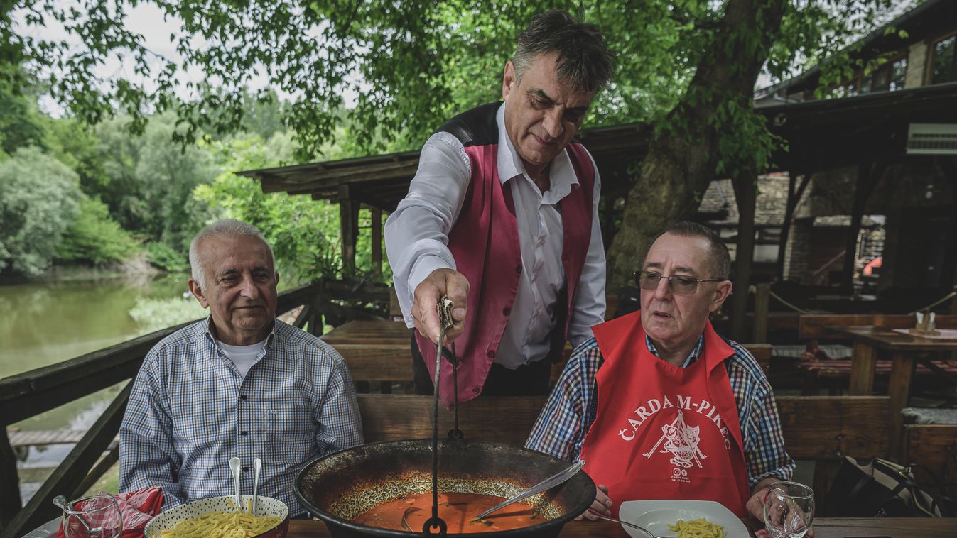 Halászlé a bezdáni Pikec csárdában