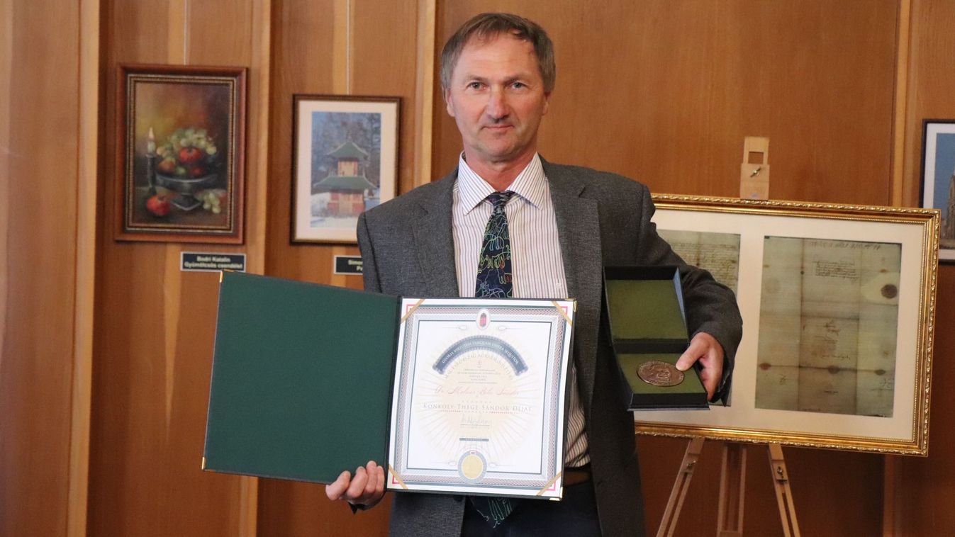 Kitüntetést kapott Dr. Molnár Béla Sándor