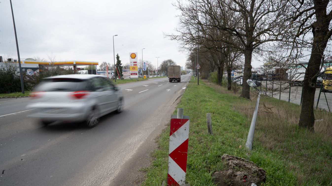 Folytatódik a kidőlt lámpaoszlop kálváriája, megszólalt az MVM