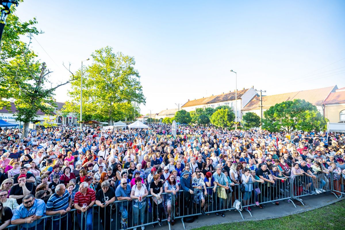 Neoton Família koncert Kiskundorozsmán: slágerek és ingyenes ...