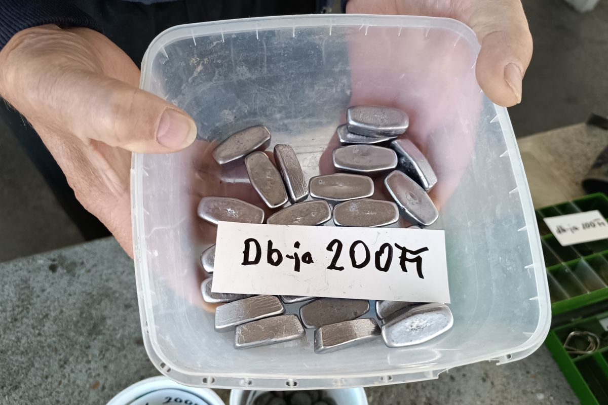 Ólomöntés, pecabot és úszó: a makói börzén minden használt horgászcikk ...