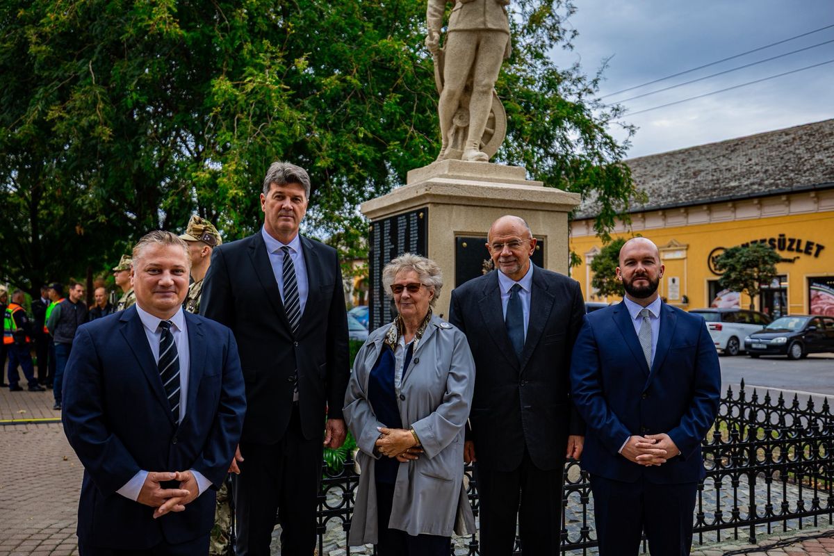 Első világháborús emlékművet avattak Kiskundorozsmán