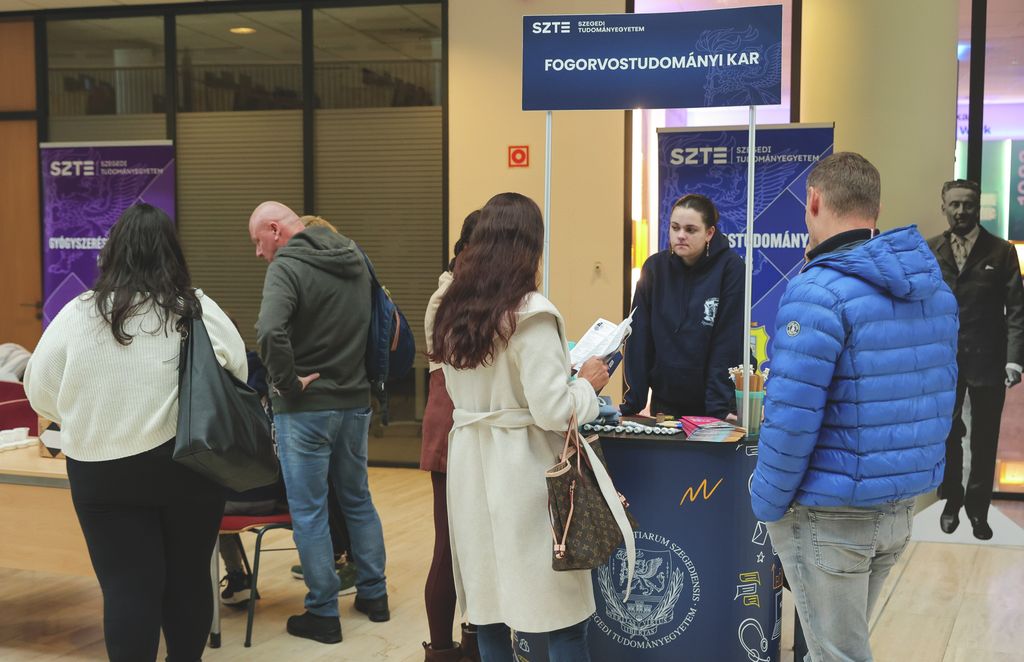 Különleges vendég az SZTE nyílt napon a TIK-ben